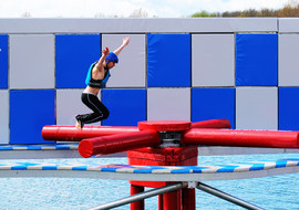 Ontdek de WipeOut parcoursen red en blue